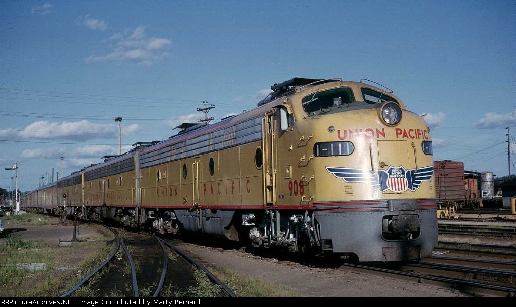 UP 908 with Tr #111 Ready to Chase the Sun